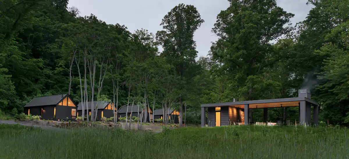 Firelight Cabins Rusafova-Markulis Architects - nowoczesna stodoła ...