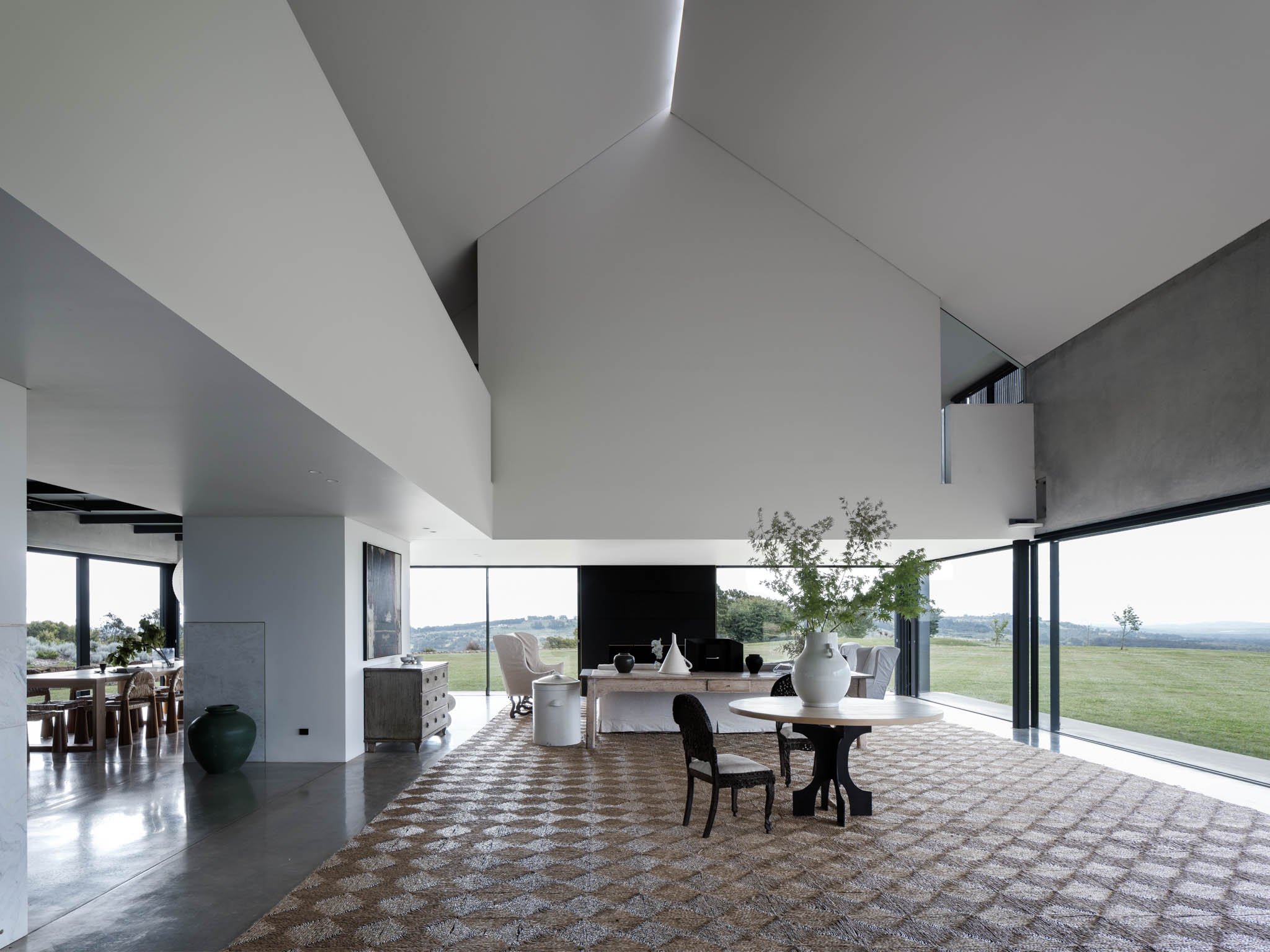 Highlands House: Nowoczesna Stodoła z Dużymi Przeszkleniami i ...